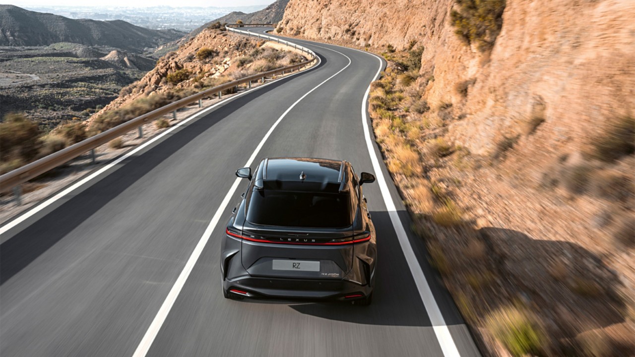 Lexus RZ | 100% elektrisk | Lexus Danmark