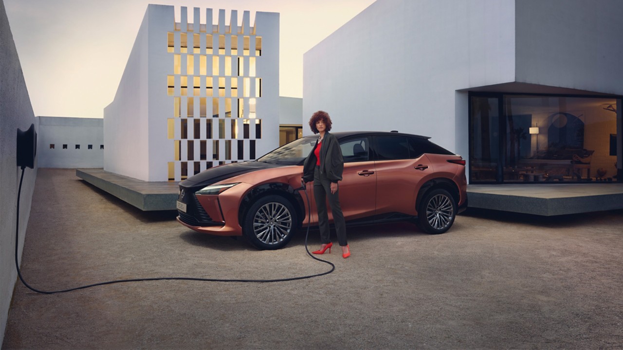 Lexus RZ | 100% elektrisk | Lexus Danmark